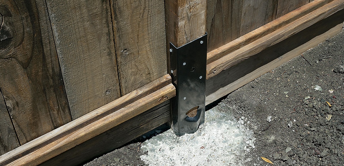 Fixing Rotting Fence Posts to Prevent Problems in the Future
